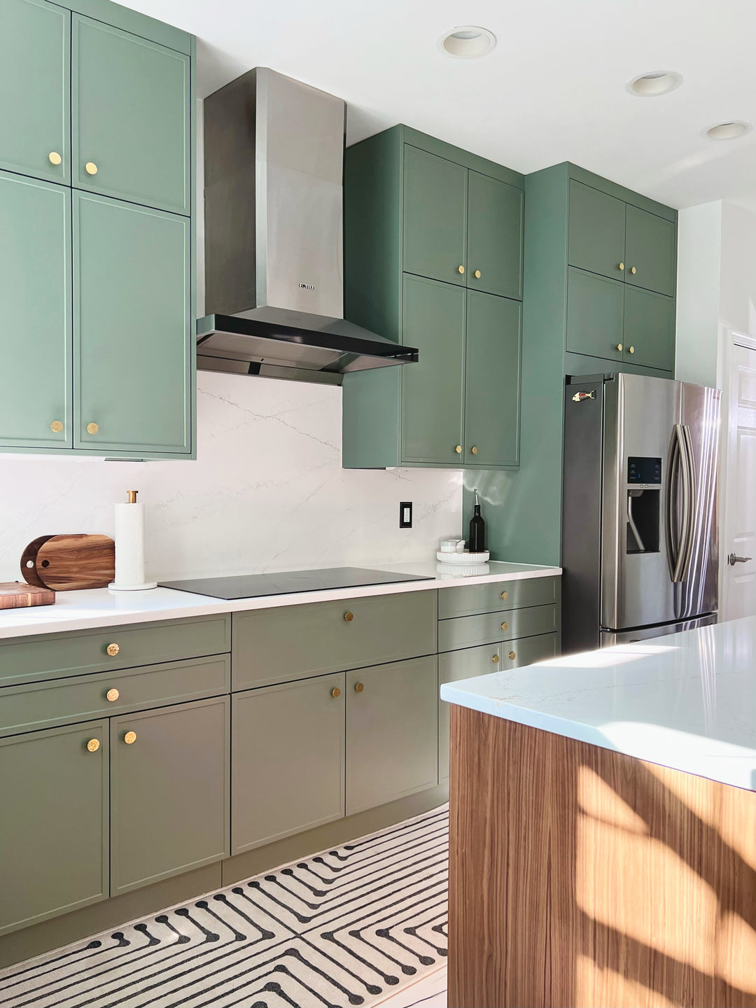 A Sleek Green Kitchen Renovation – Semihandmade