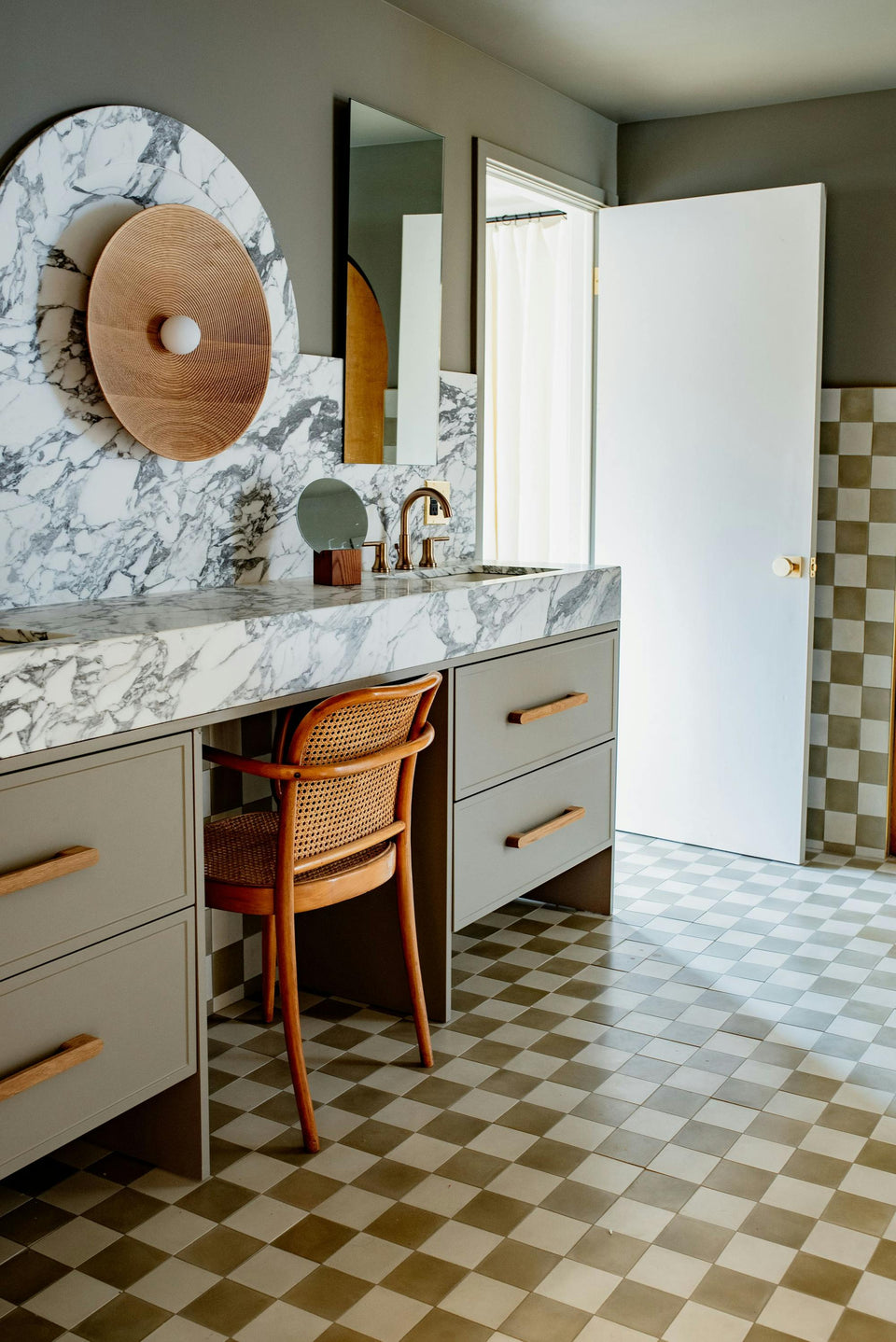 Bold Patterns, Sleek Lines: A Stunning Bathroom Makeover – Semihandmade