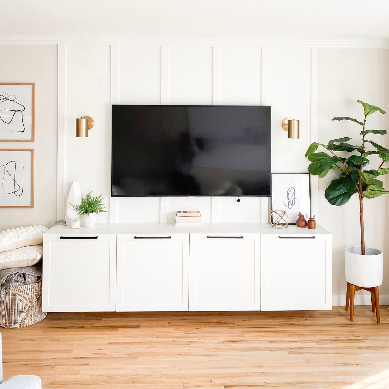 Modern Apartment with White Shaker Fronts for Besta – Semihandmade